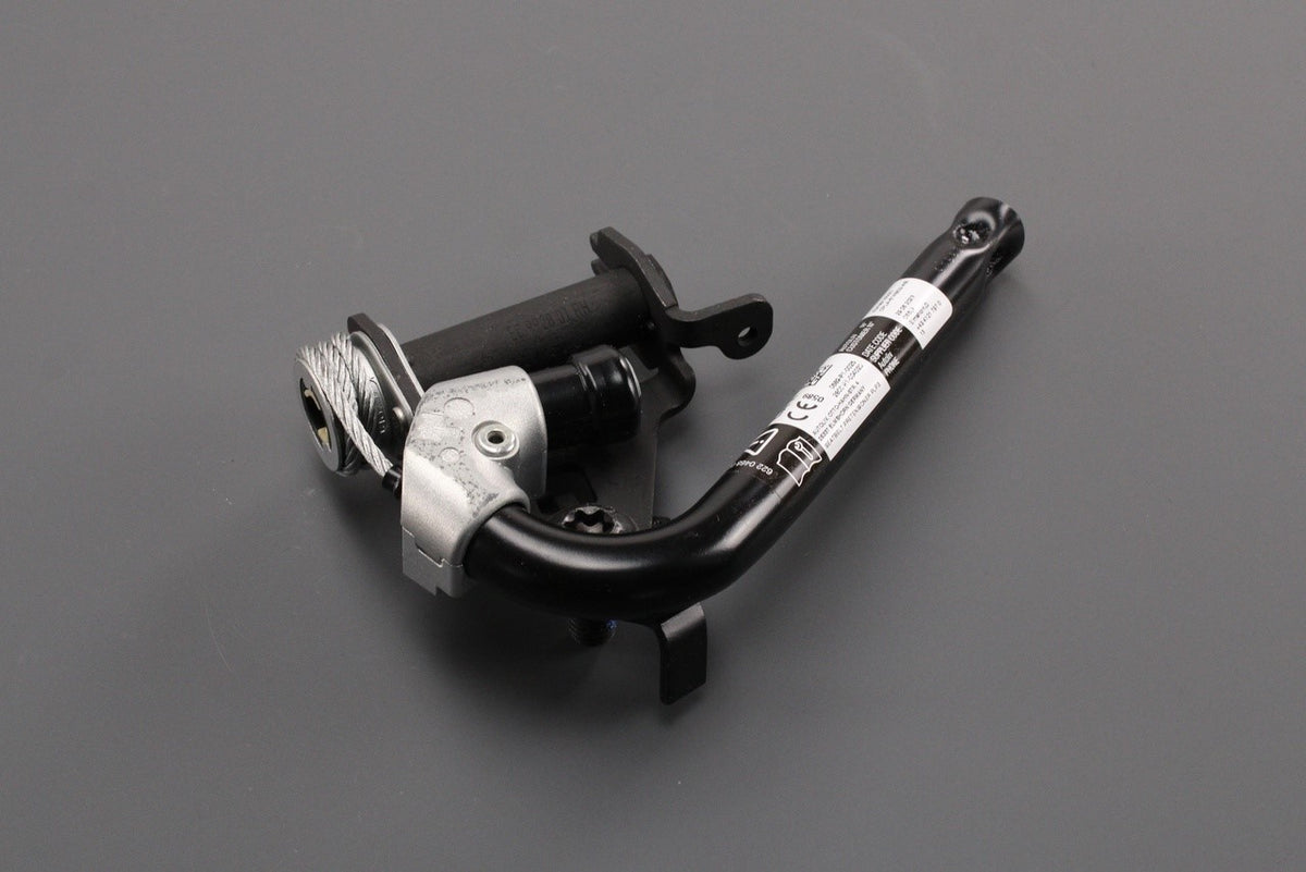 Range Rover Sport 2014-22 seat belt pre-tensioner (front right) LR0757 – Partshaus Ltd