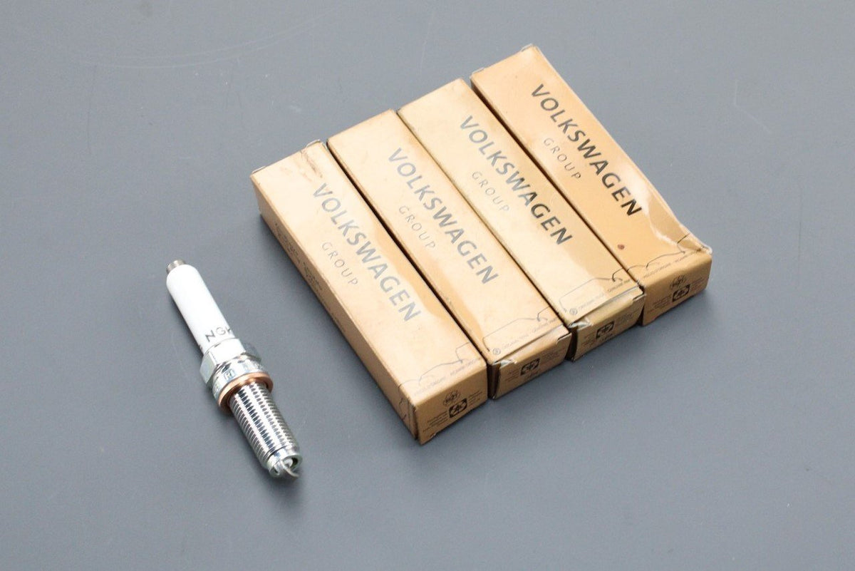 VW Polo AW Audi Q2 Q3 Skoda SEAT 1.5 TSI spark plugs (x4) 05E905602 ...
