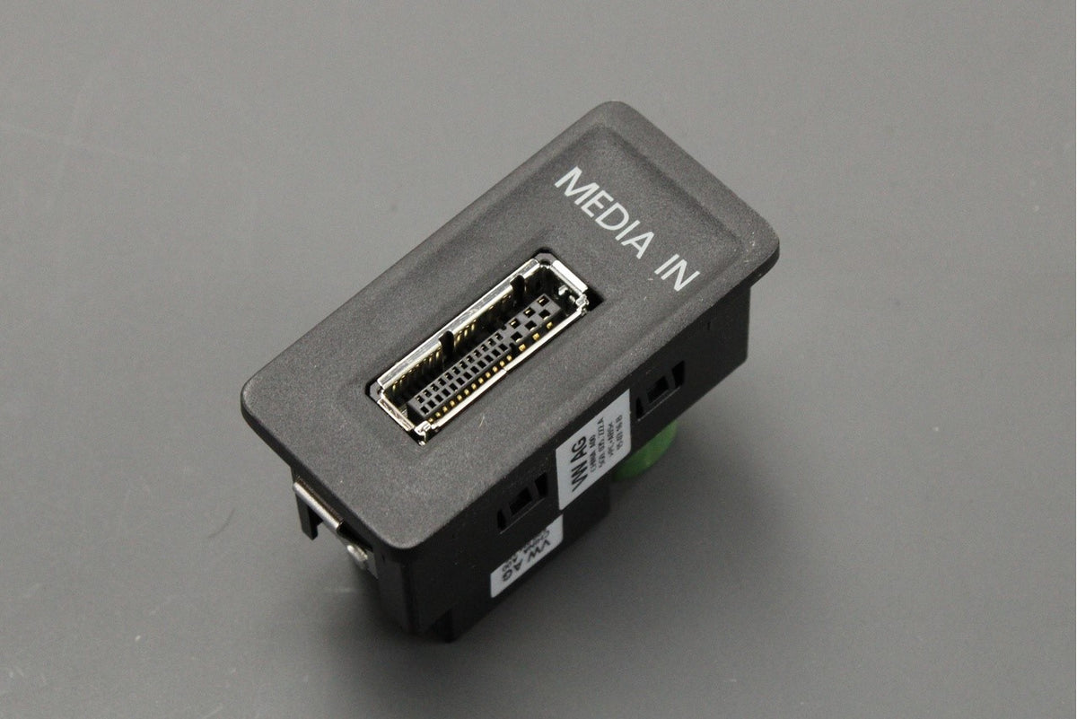 VW Golf MK7 2013-17 "media in" external audio connection 5G0035222A ...
