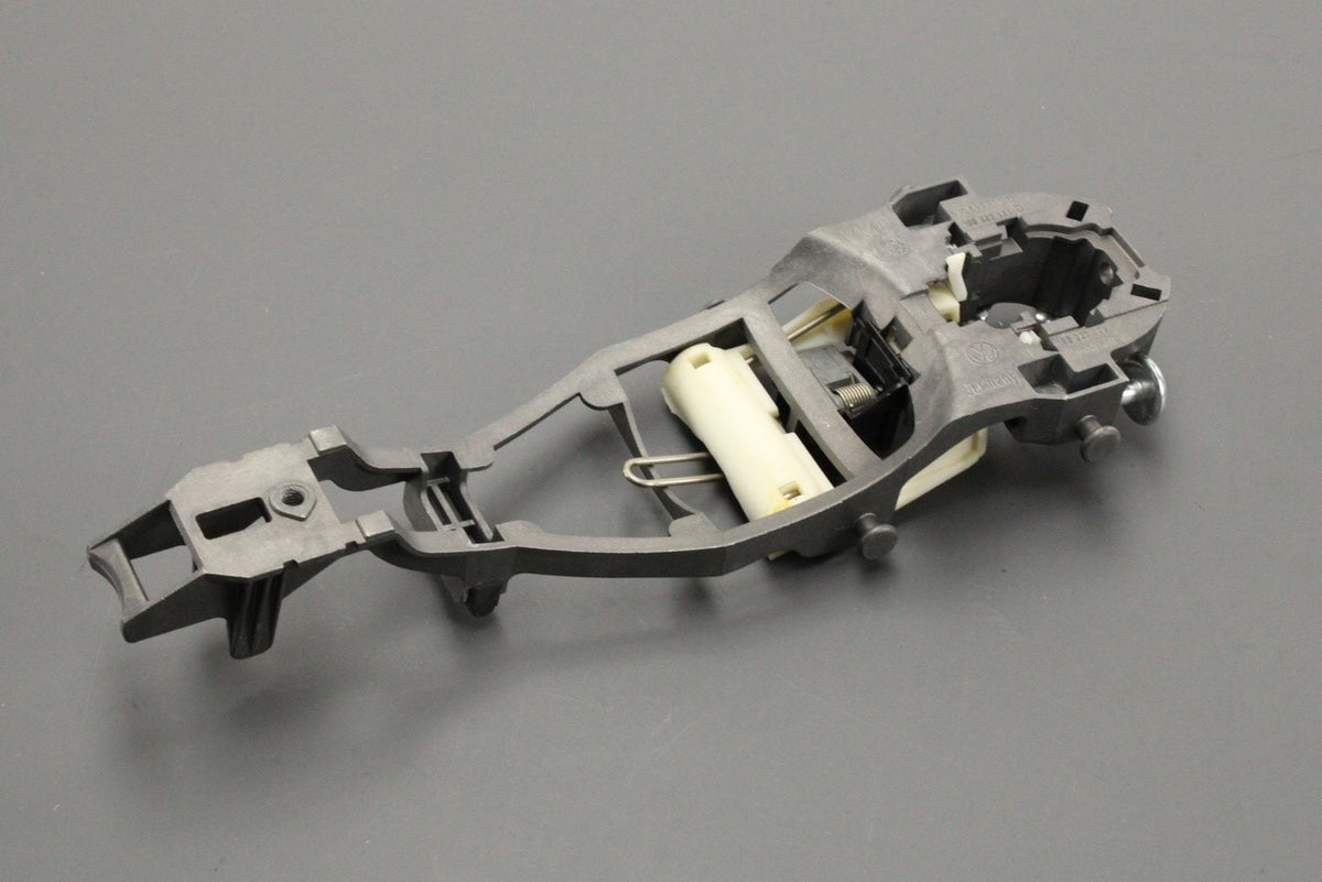 VW Golf MK5 MK6 Jetta front door lock support mount (right) 1K0837886A ...