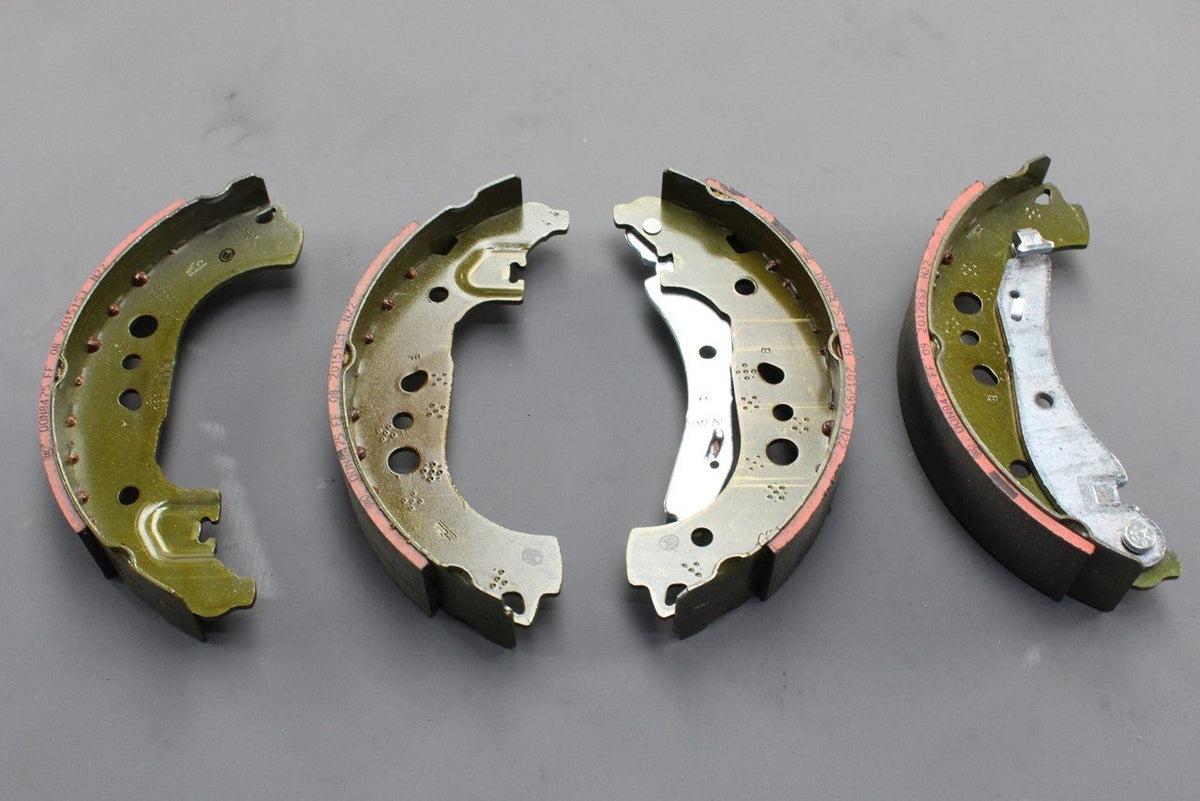 VW Polo AW Audi A1 Skoda SEAT 18-on brake shoes set (rear) 2Q0698525G ...