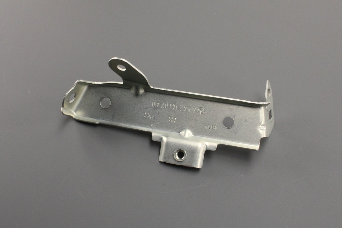 Mercedes-Benz ML W164 engine bracket A6421410740 – Partshaus Ltd