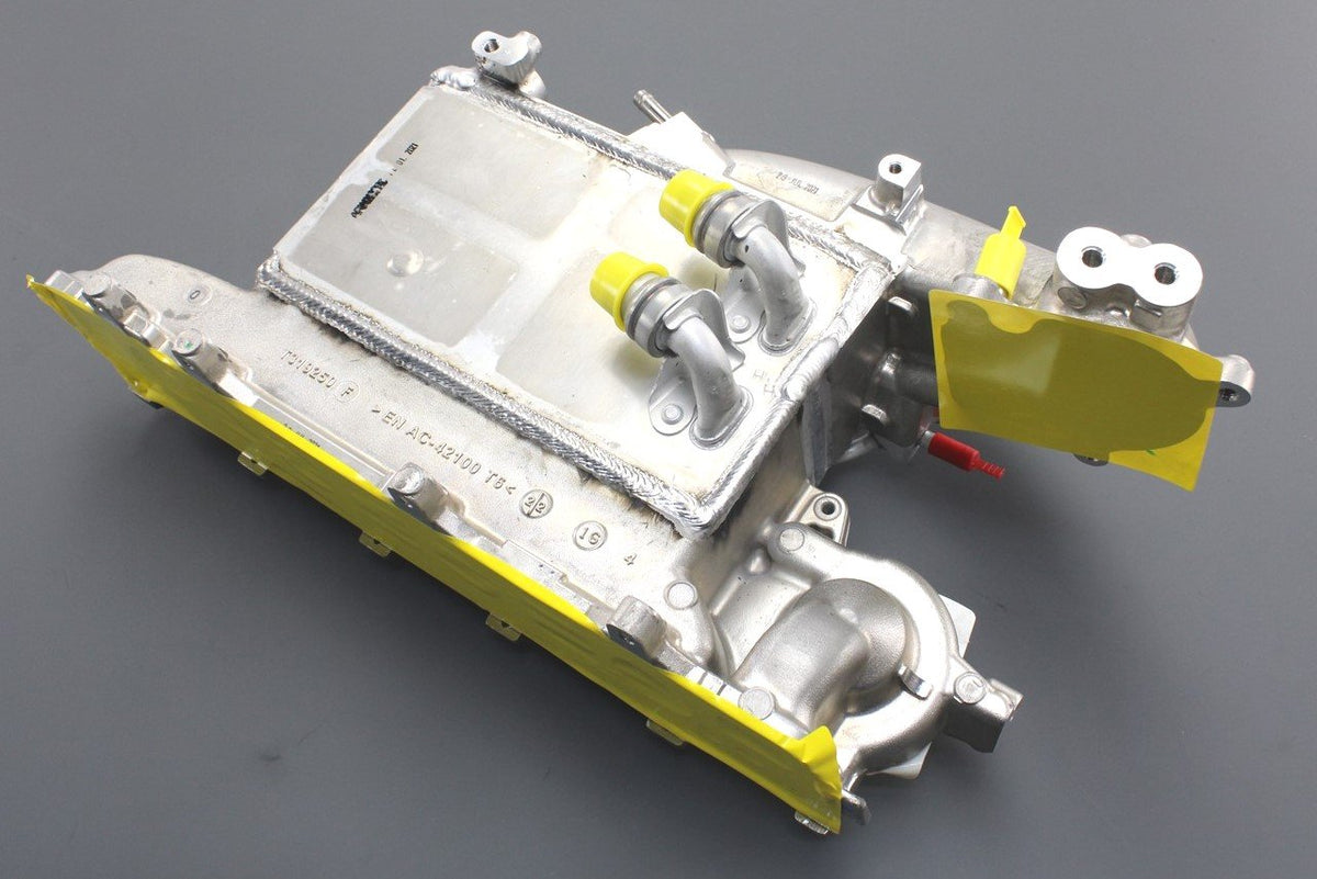 VW Golf MK8 Audi charge air cooler intake manifold (2.0 TDI) 05L129711 ...