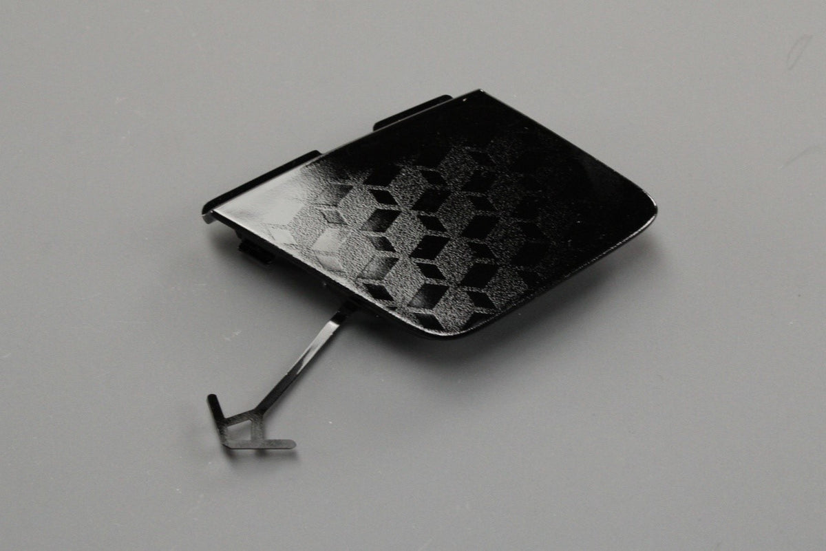 Toyota Yaris 2020-on bumper tow eye cover (front) 52129-K0030 ...