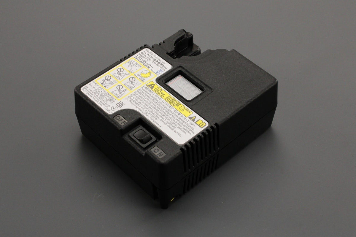 Toyota Lexus tyre air compressor 44890-42050 – Partshaus Ltd