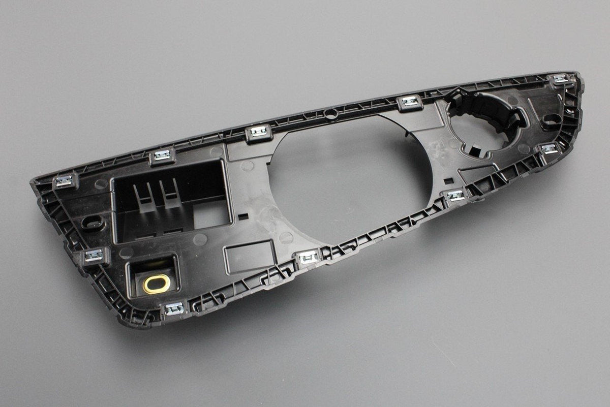 Audi Q7 Q8 RSQ8 carrier for loudspeaker trim dashboard 4M8857736C ...