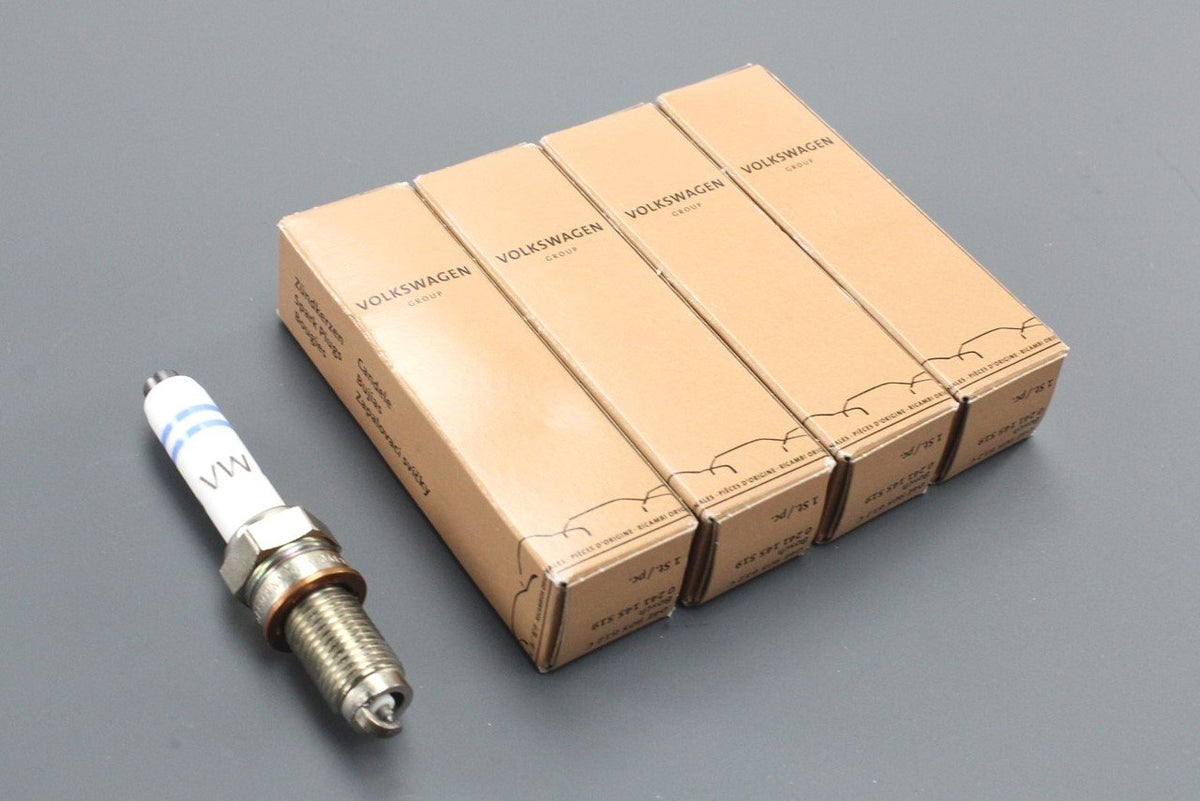 VW Golf T-Roc Audi A3 Skoda SEAT 1.4 TSI spark plug set (x4) 04E905612 ...