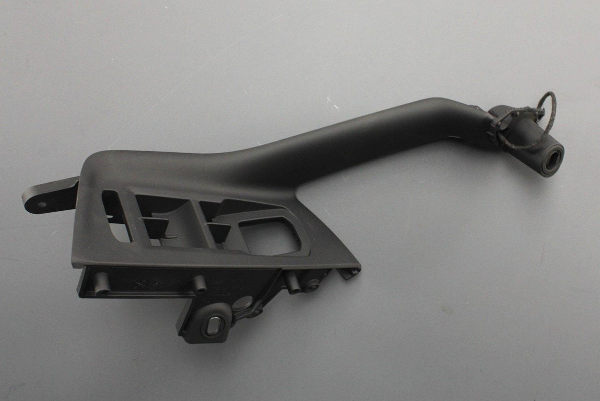 VW Passat B8 15-on RHD interior pull handle (front right) 3G2867180A 8 ...