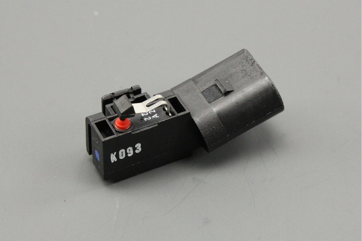 VW Jetta 2006-2010 Polo 9N3 2005-2010 boot lid micro-switch 1T0962103 ...