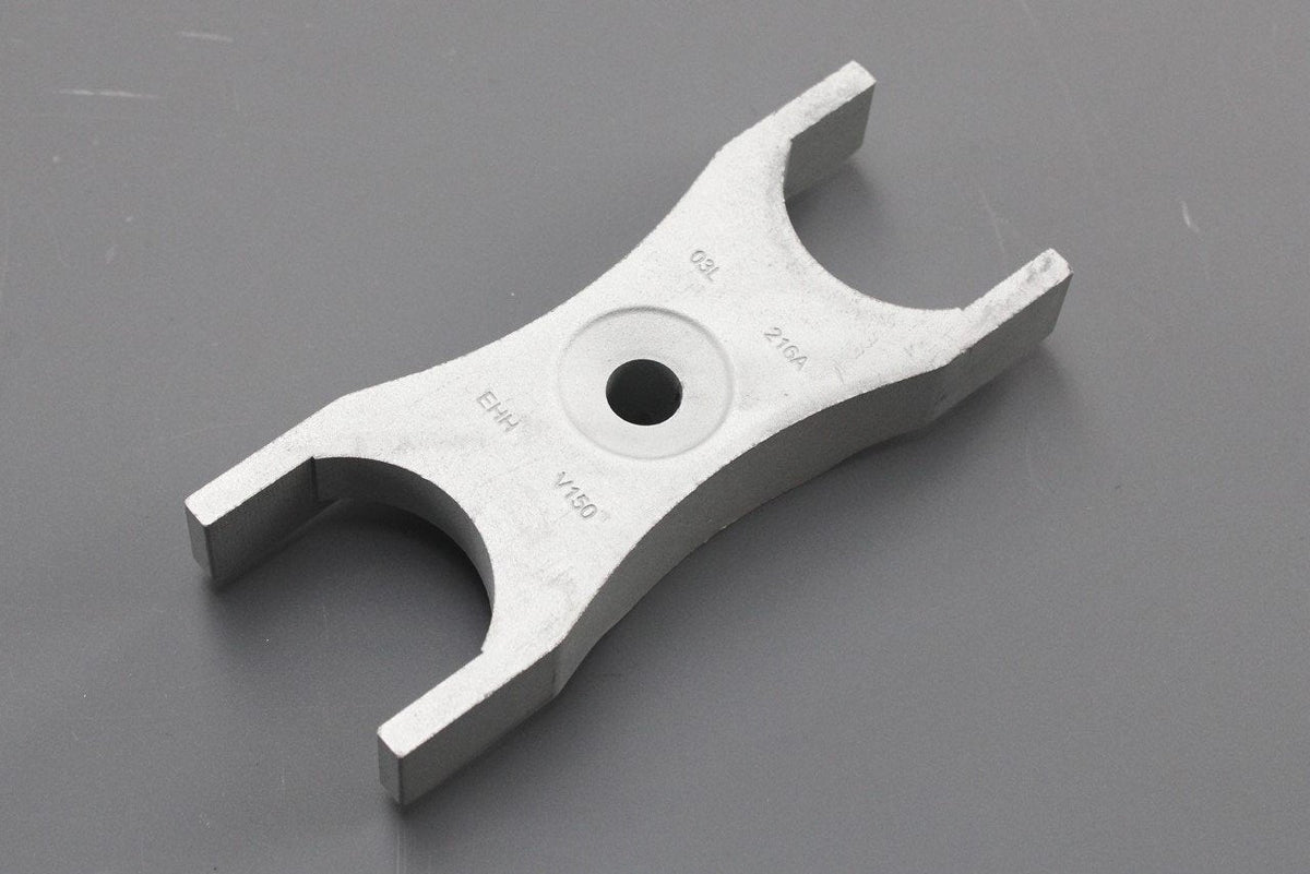 VW Audi Skoda fuel injector clamp piece (2.0 TDI) 03L130216A 04L130216 ...