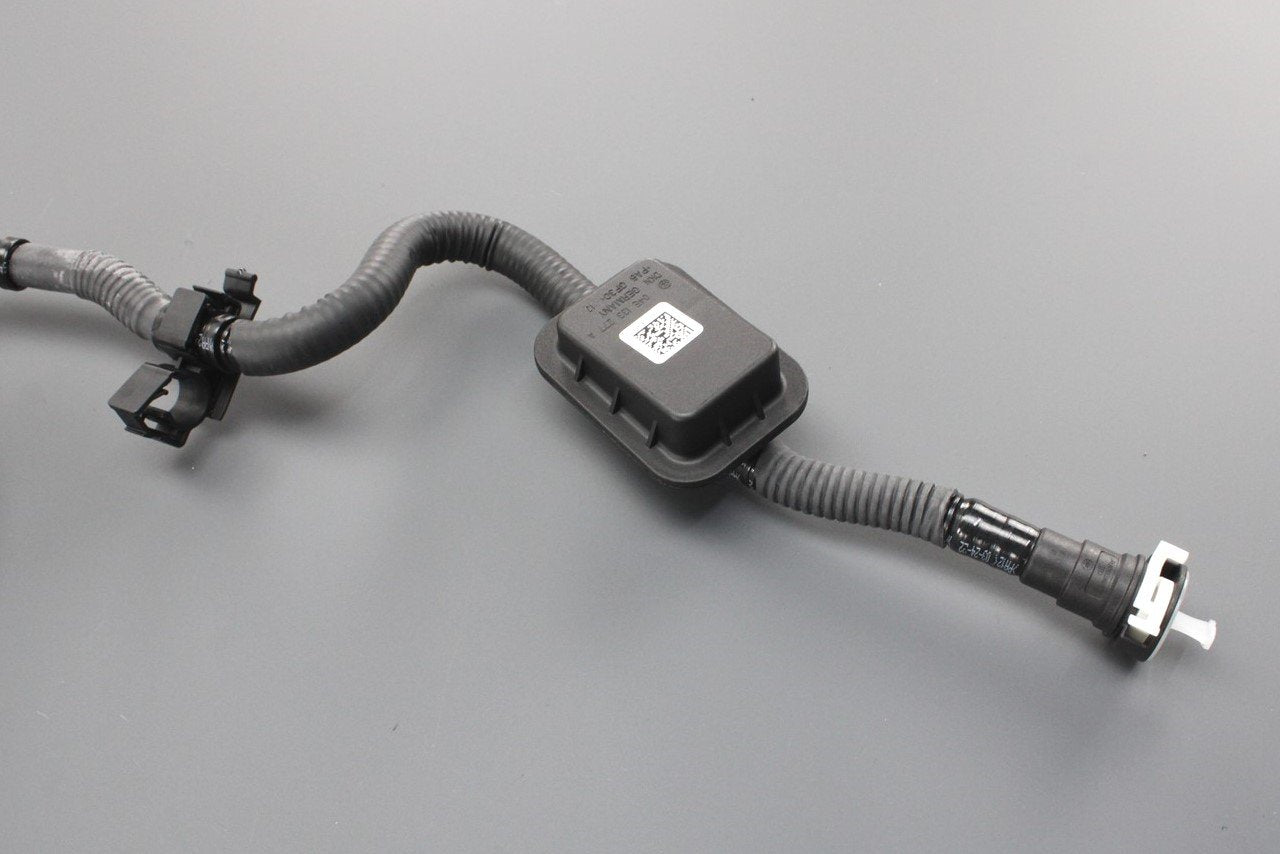 VW Audi SEAT 1.5 TSI TFSI air intake system pipe with valve 05E133366A ...
