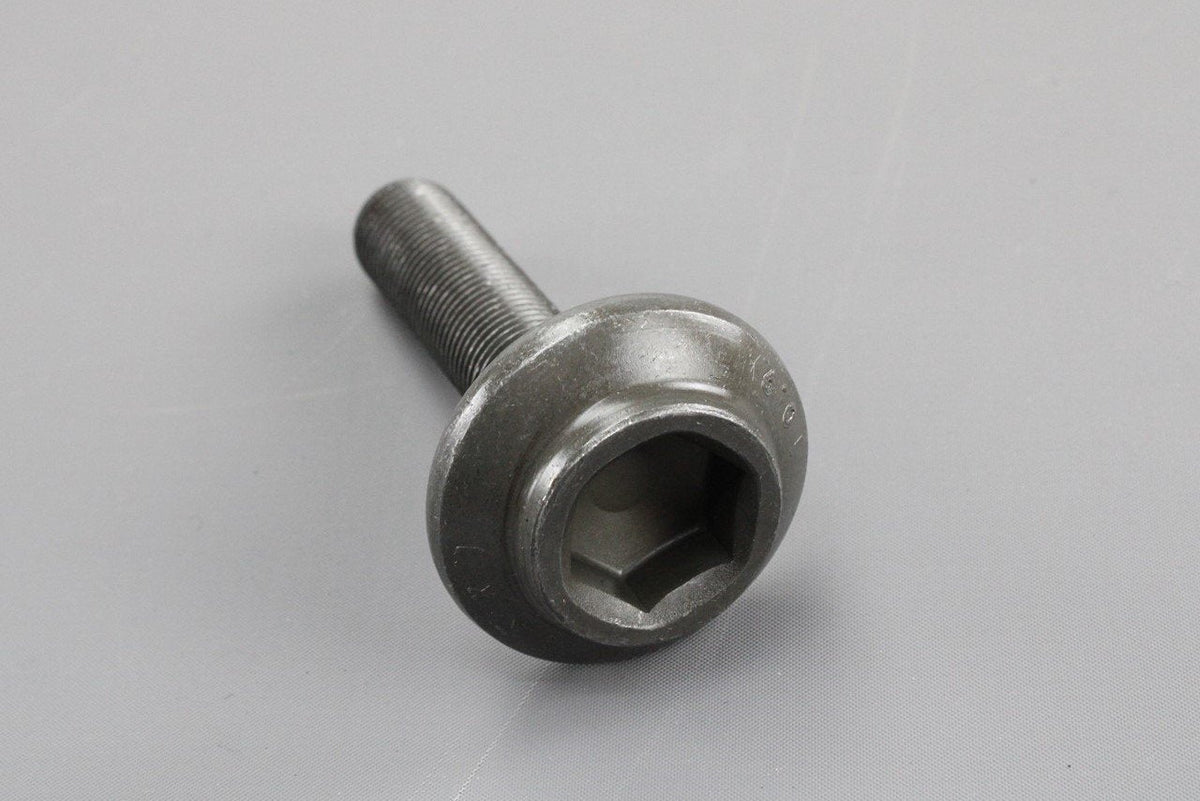 Audi A4 RS4 A5 A6 RS6 A7 A8 Q5 R8 wheel hub bearing bolt 8E0407643A ...