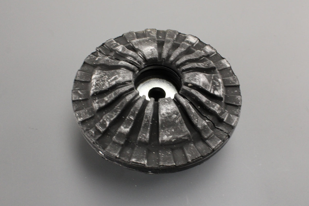 Audi A4 S4 RS4 A5 S5 RS5 Q5 front strut top mount 8K0412377C ...