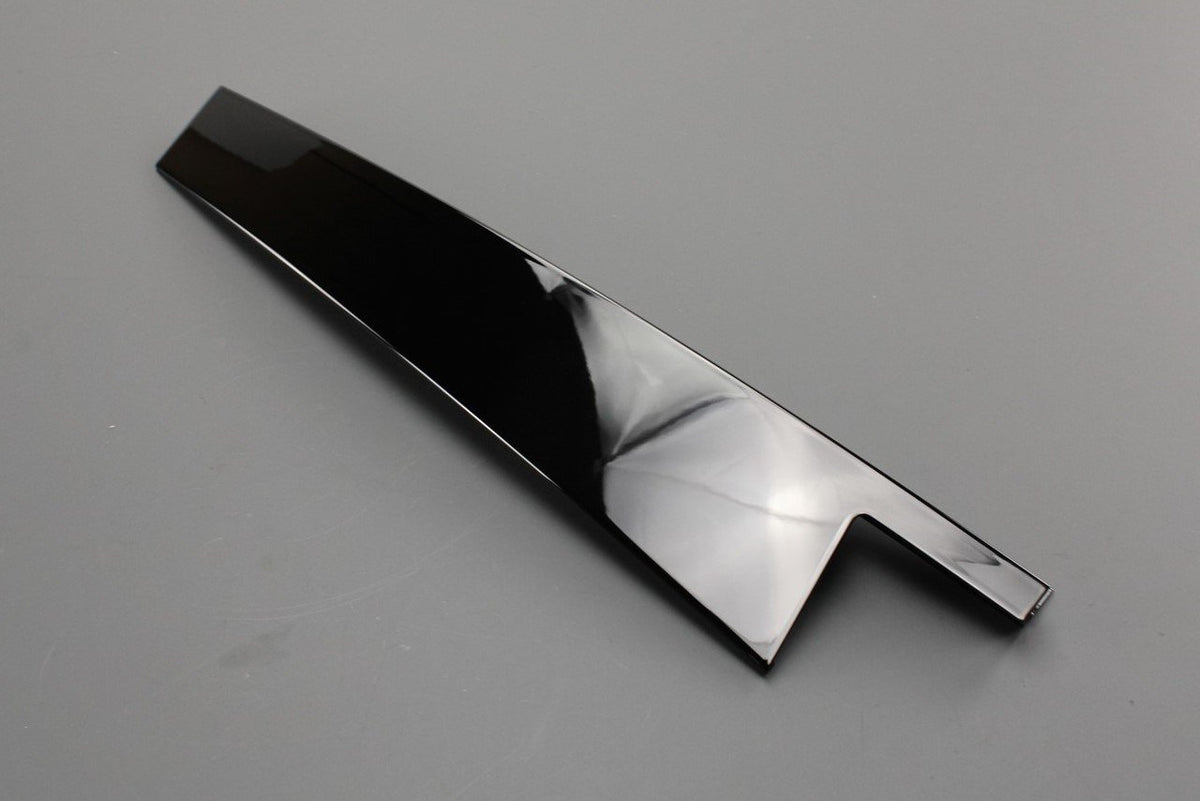 Mercedes-Benz C-Class door pillar trim A2046902187 – Partshaus Ltd