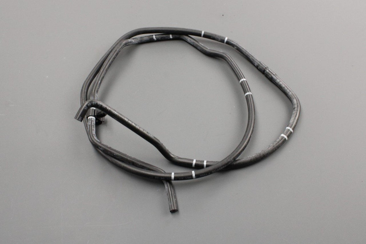 Land Rover vacuum hose LR026382 – Partshaus Ltd