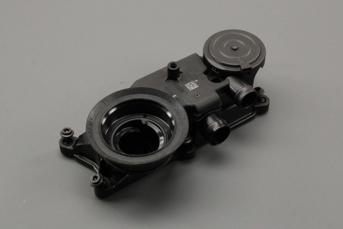 Audi S8 Q7 Q8 RS6 RS7 RSQ8 engine oil separator (V8 Petrol) 0P2103495F ...