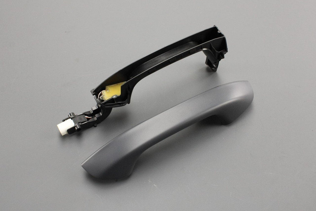 VW Golf MK8 2020-on RHD door handle (left) 5H0837205F GRU – Partshaus Ltd