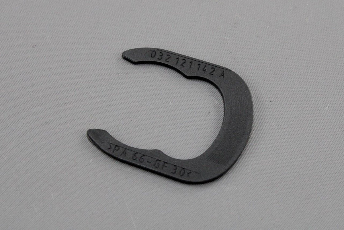 VW Audi Skoda SEAT 1.4 1.6 coolant pipe retaining clip 032121142A ...