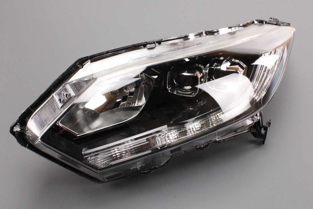 Honda HR V halogen headlight front left 33150 T7S E11 Partshaus Ltd