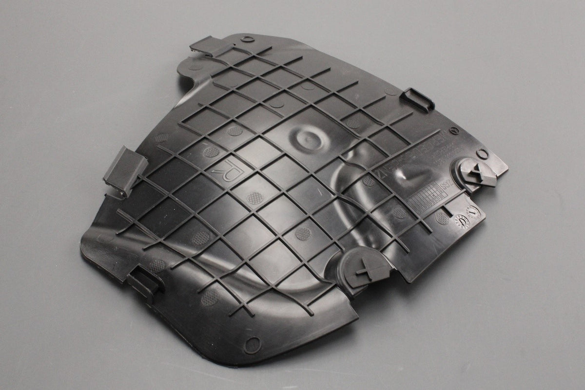 Mercedes-Benz C-Class wheel arch maintenance flap (right) A2056900200 ...