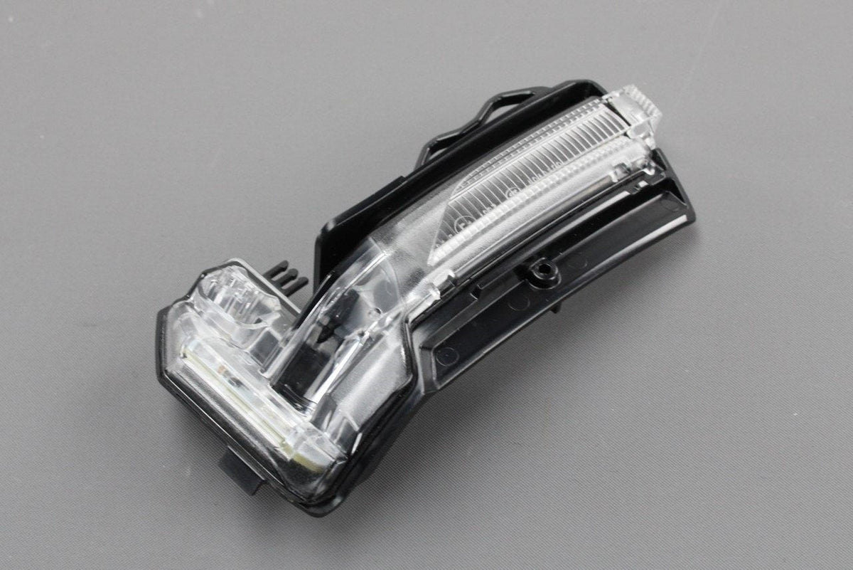 Audi Q2 Q3 RSQ3 wing mirror turn signal indicator (left) 81A949101 ...