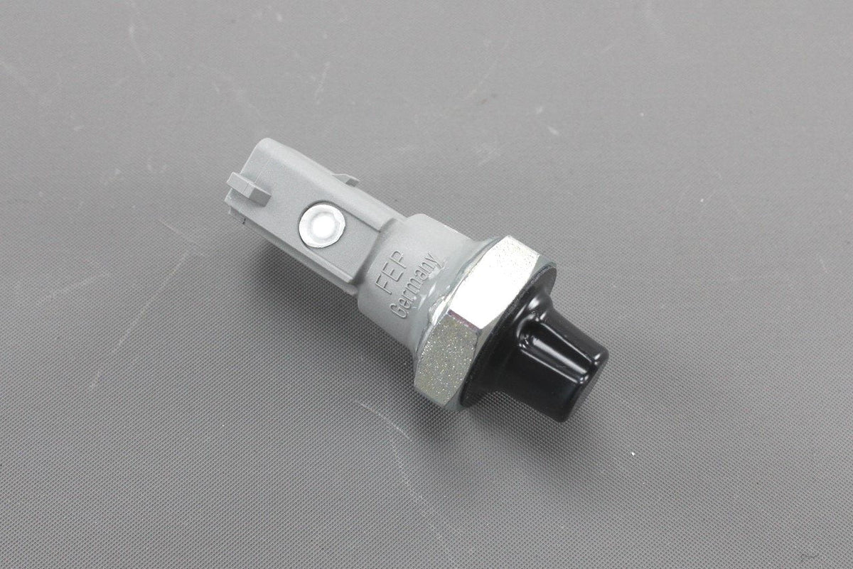 VW Touareg Audi A4 A6 A7 A8 Q5 Q7 oil pressure switch (2-pin) 05991908 ...