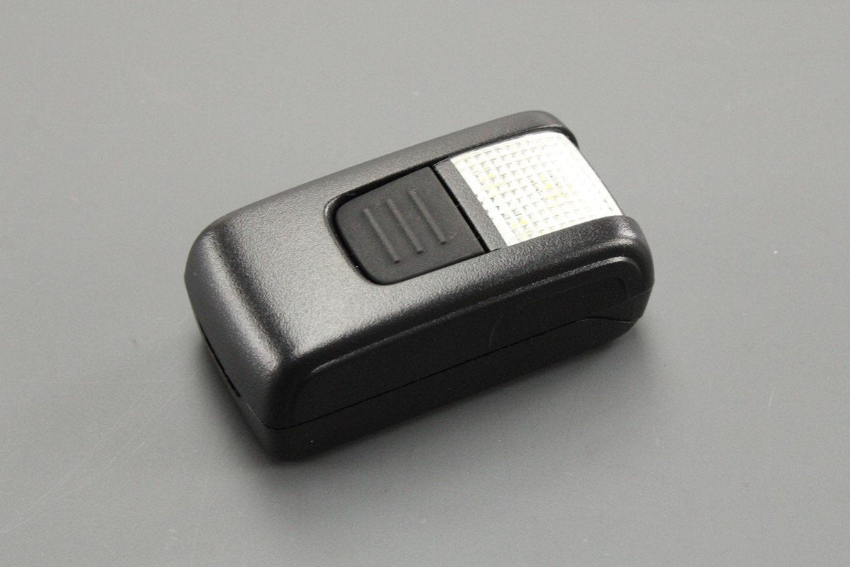 Skoda Kodiaq Superb magnetic luggage compartment torch 3T0947417F 9B9 ...