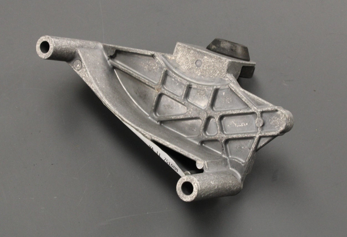 Mercedes-Benz ML GLE engine cover bracket A6420101740 – Partshaus Ltd