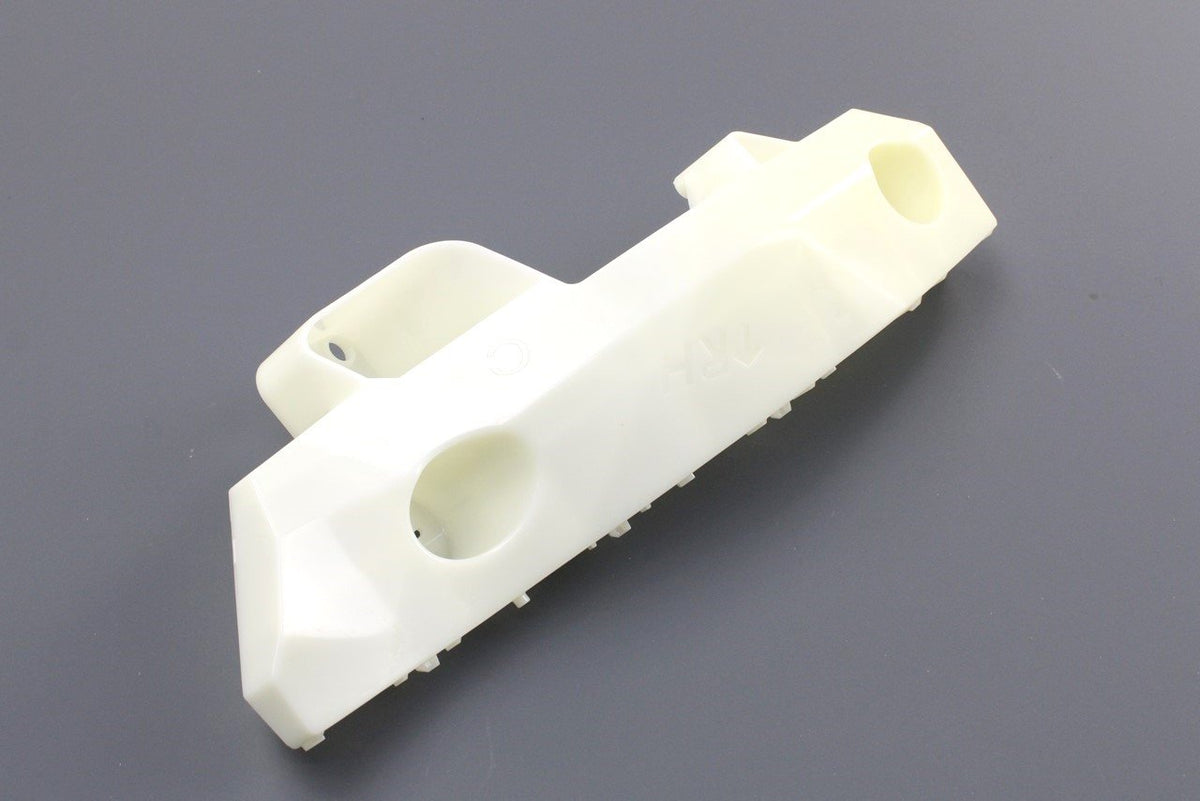 Isuzu front bumper bracket retainer 8-98248821-1 – Partshaus Ltd