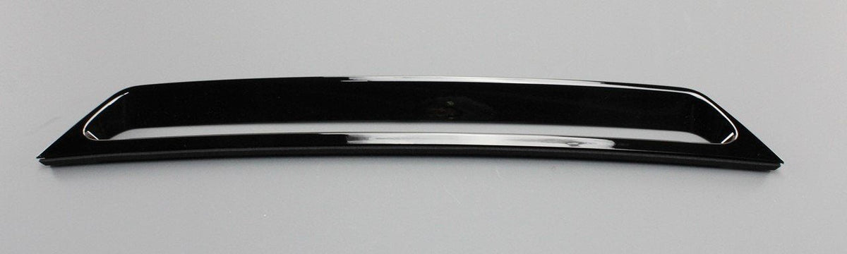 VW Passat B8 Estate 2015-on upper boot lid spoiler trim 3G0827954 041 ...