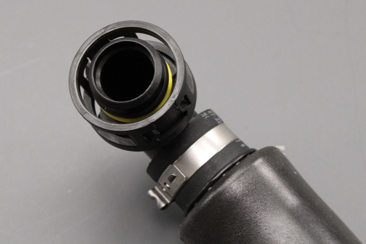 Land Rover Range Rover Evoque crankcase breather hose LR077852 ...