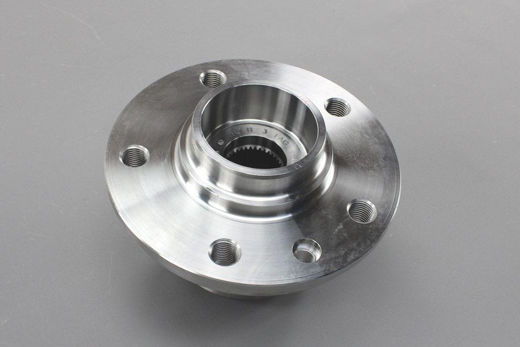 VW Transporter T5 T5.1 T6 T6.1 rear wheel hub with bearing 7H0401611H ...