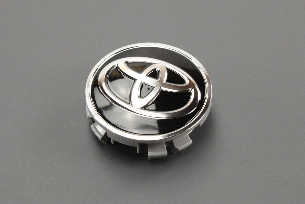 Toyota C-HR 16-on Yaris GR 20-on alloy wheel centre cap (x1) 42603-421 ...