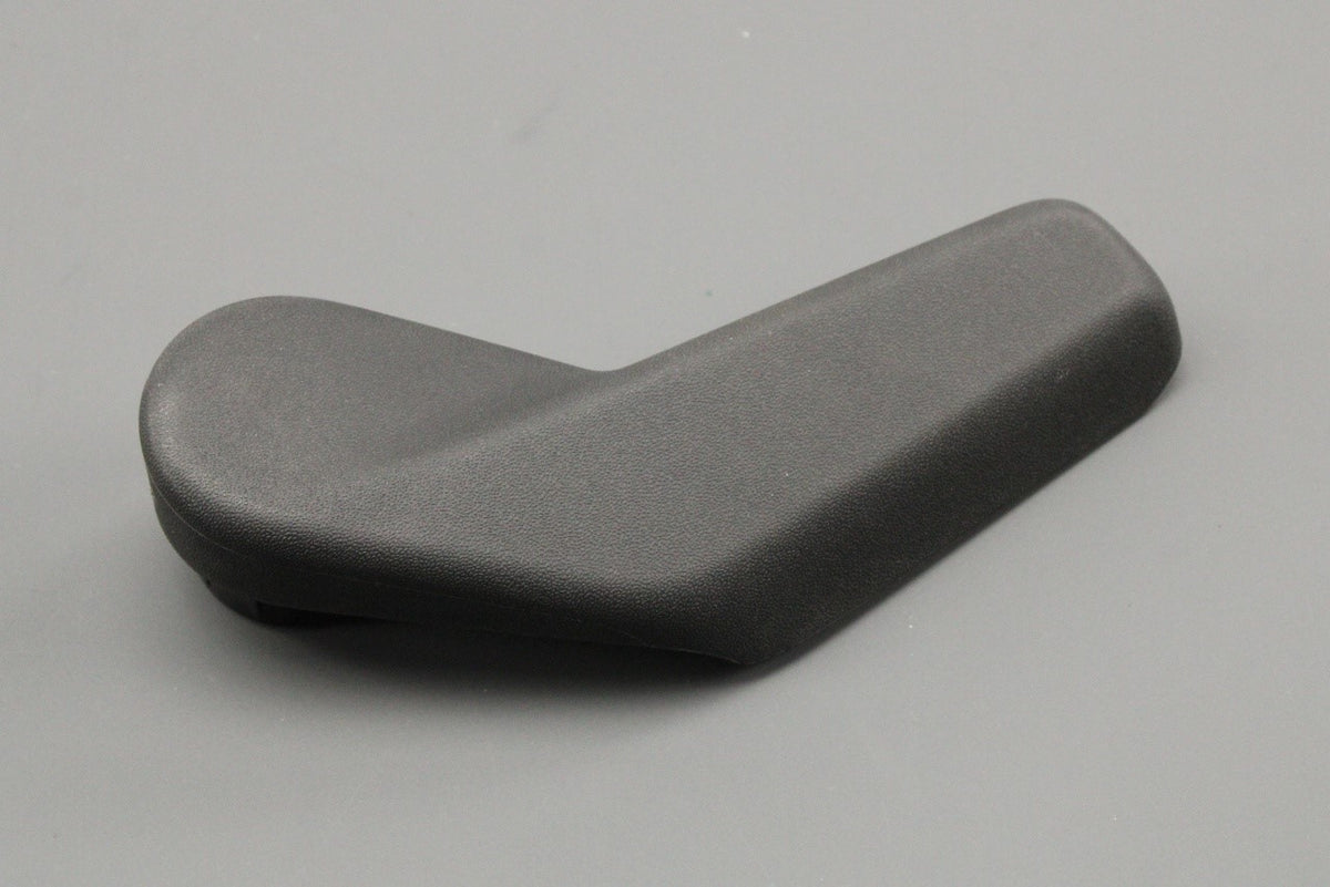 Skoda Kamiq Scala 19-on RHD interior bonnet release handle 656823533 9 ...