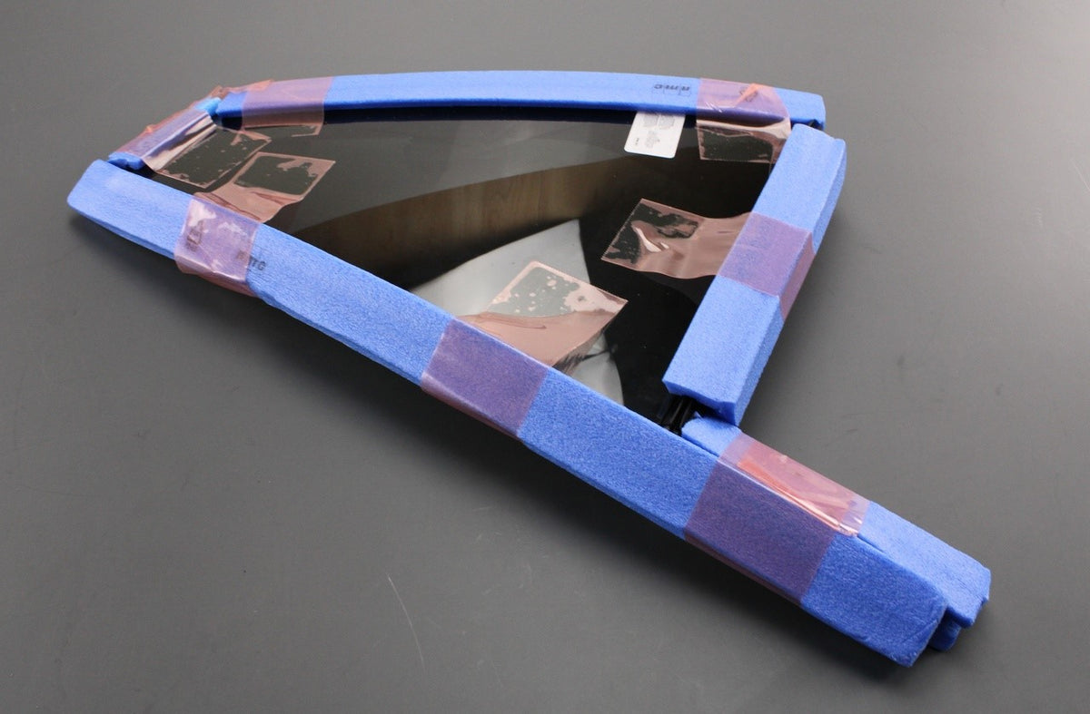 Range Rover 2013-2022 rear fixed side window glass (left) LR065503 ...