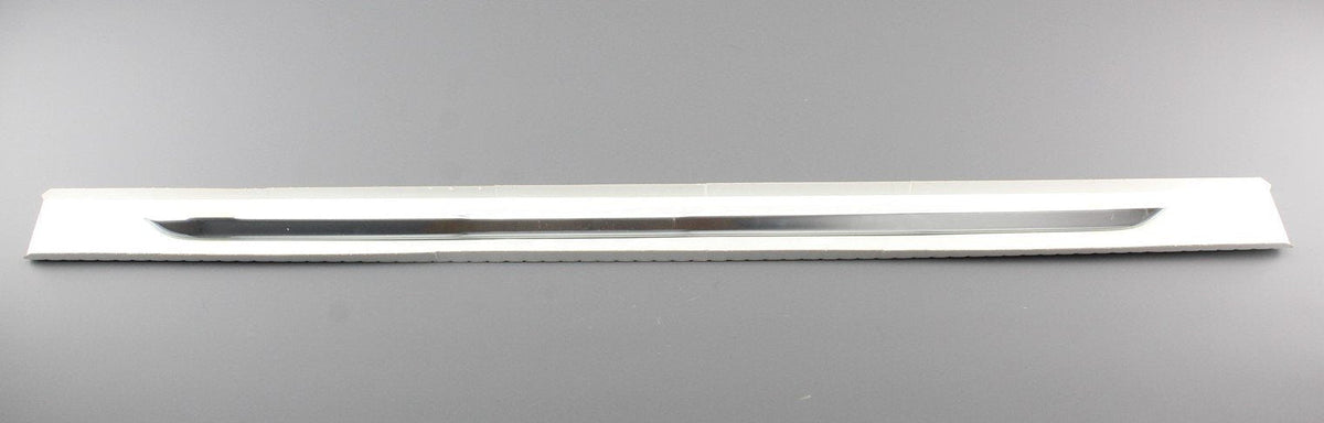 VW Touareg 2011-17 tailgate boot lid chrome effect trim strip 7P007136 ...