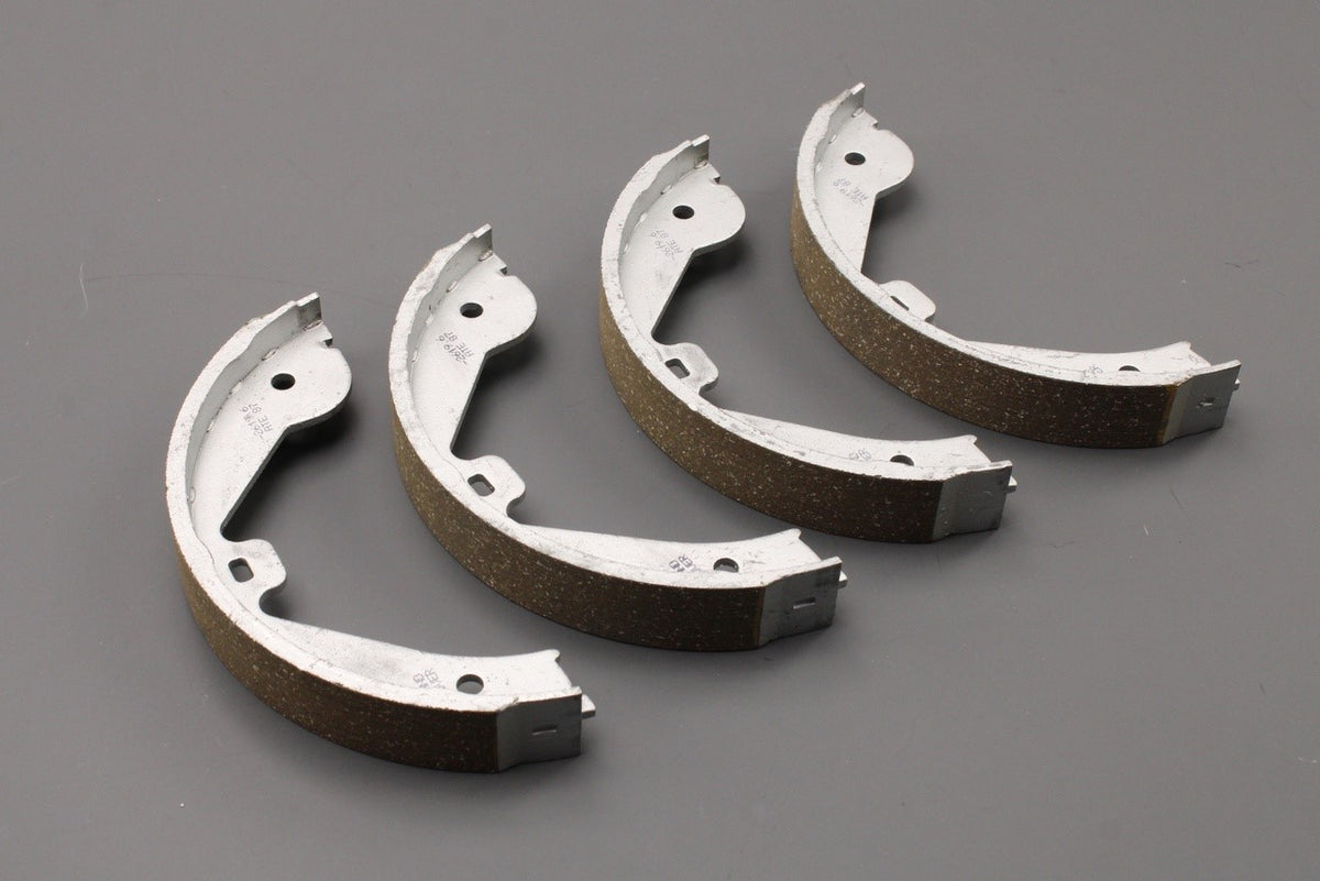Range Rover 2010-2012 rear parking brake shoe kit SFS000051 – Partshaus Ltd