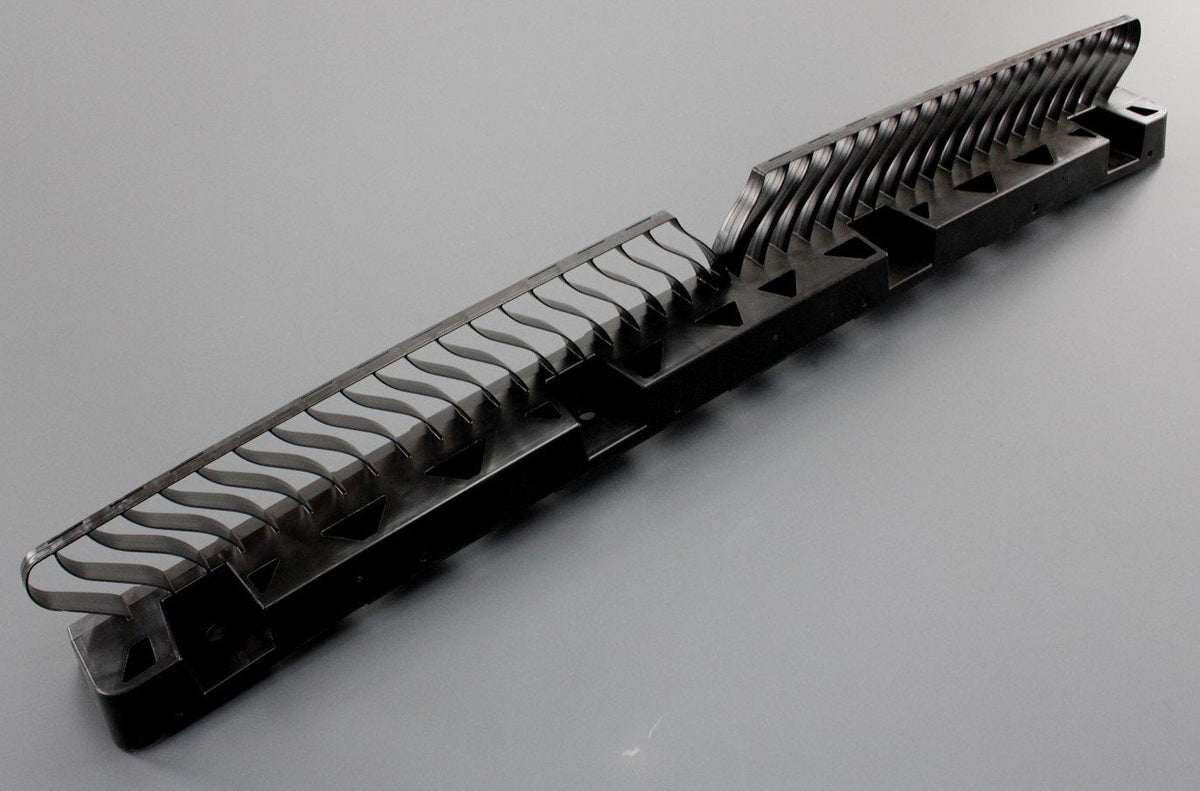 VW Golf MK8 2020-on bumper guide support bracket (rear) 5H6807863 ...