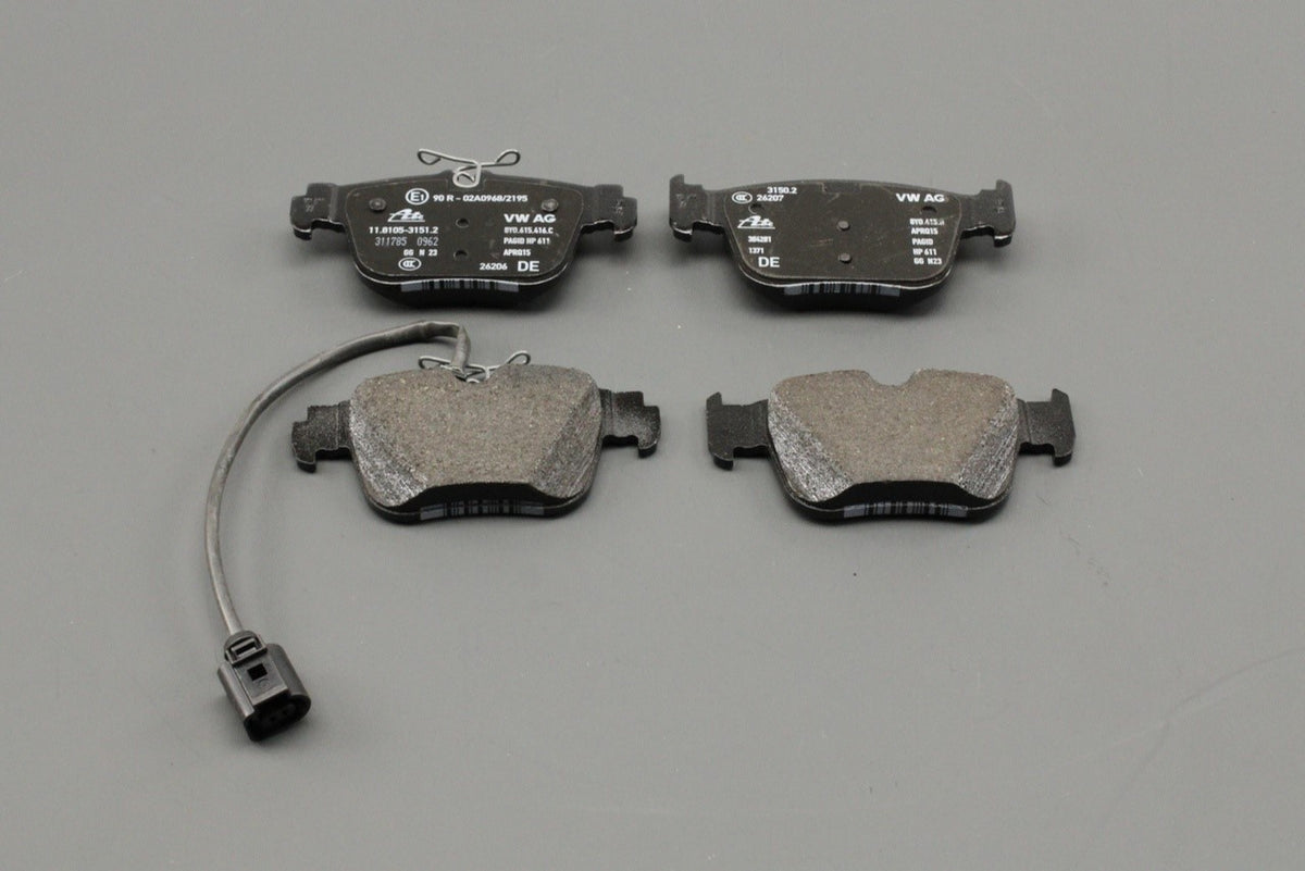 Audi A3 8Y 20-on CUPRA Formentor 21-on brake pads (rear) 8Y0698451B ...